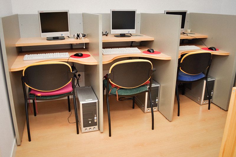 Salas de Red Cenit Valencia dispone de diversas instalaciones para ...